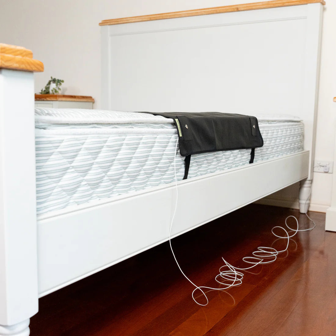 Grounding Mattress Pad Benefits | Sleep Better, Stress Relief – Down To ...